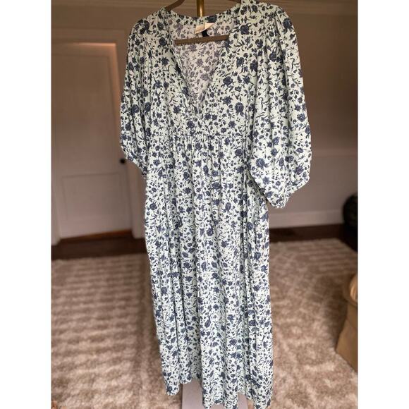 Universal Thread | Dresses | Universal Thread Maxi Dress Ditsy Floral ...